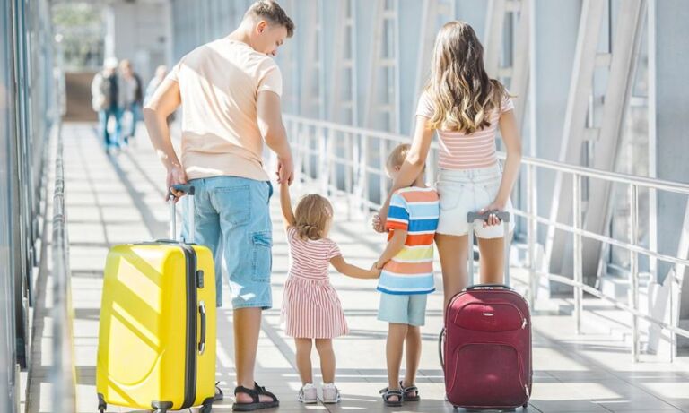 EasyJet Baggage Allowance, Carry on & Hold luggage size 2024